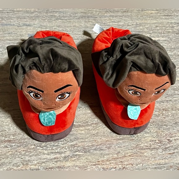 Disney | Shoes | Nwob Disneys Moana Happy Feet Slippers For Big Kids ...